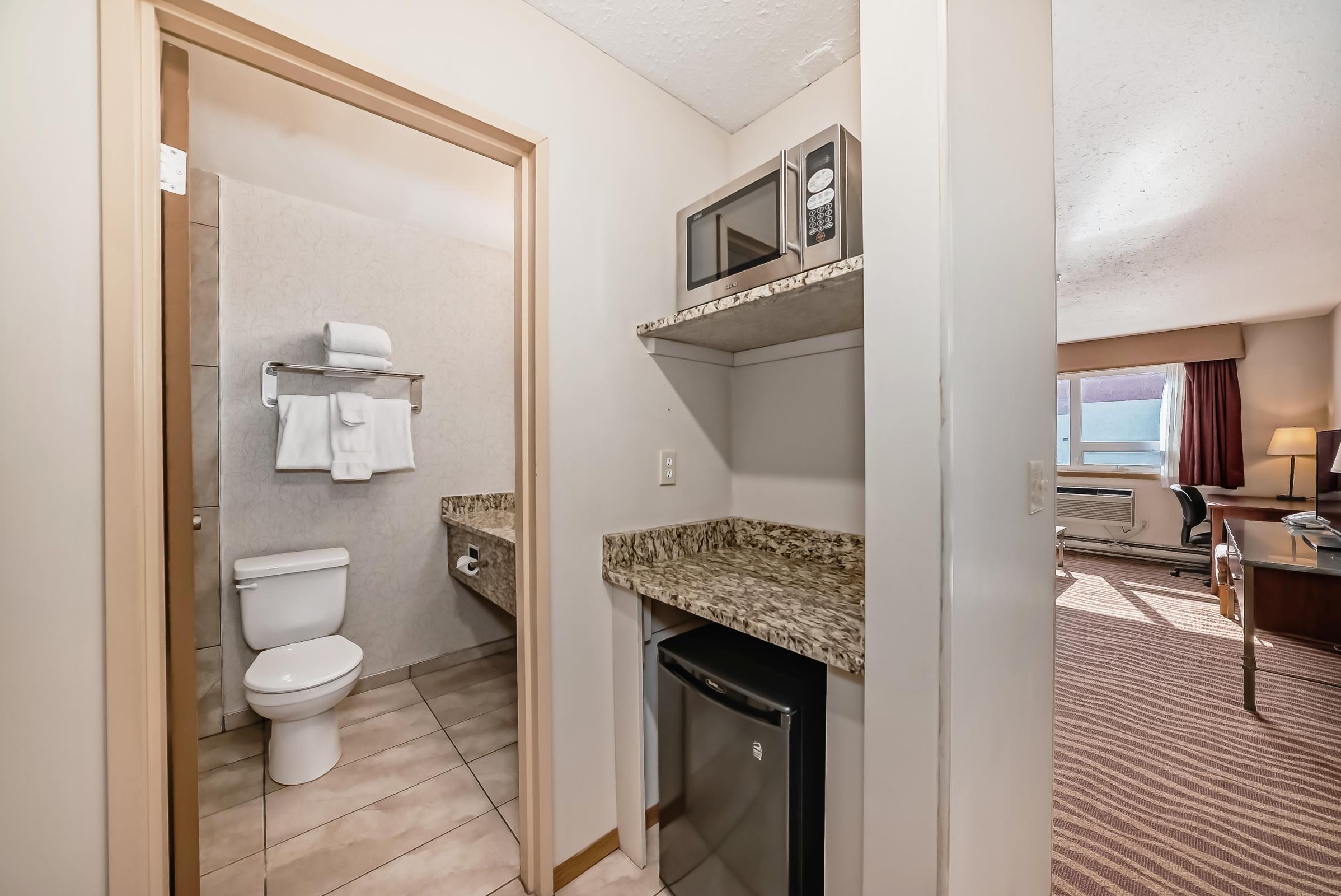 Rooms | Invermere Inn & Suites | Hotel in Invermere, BC