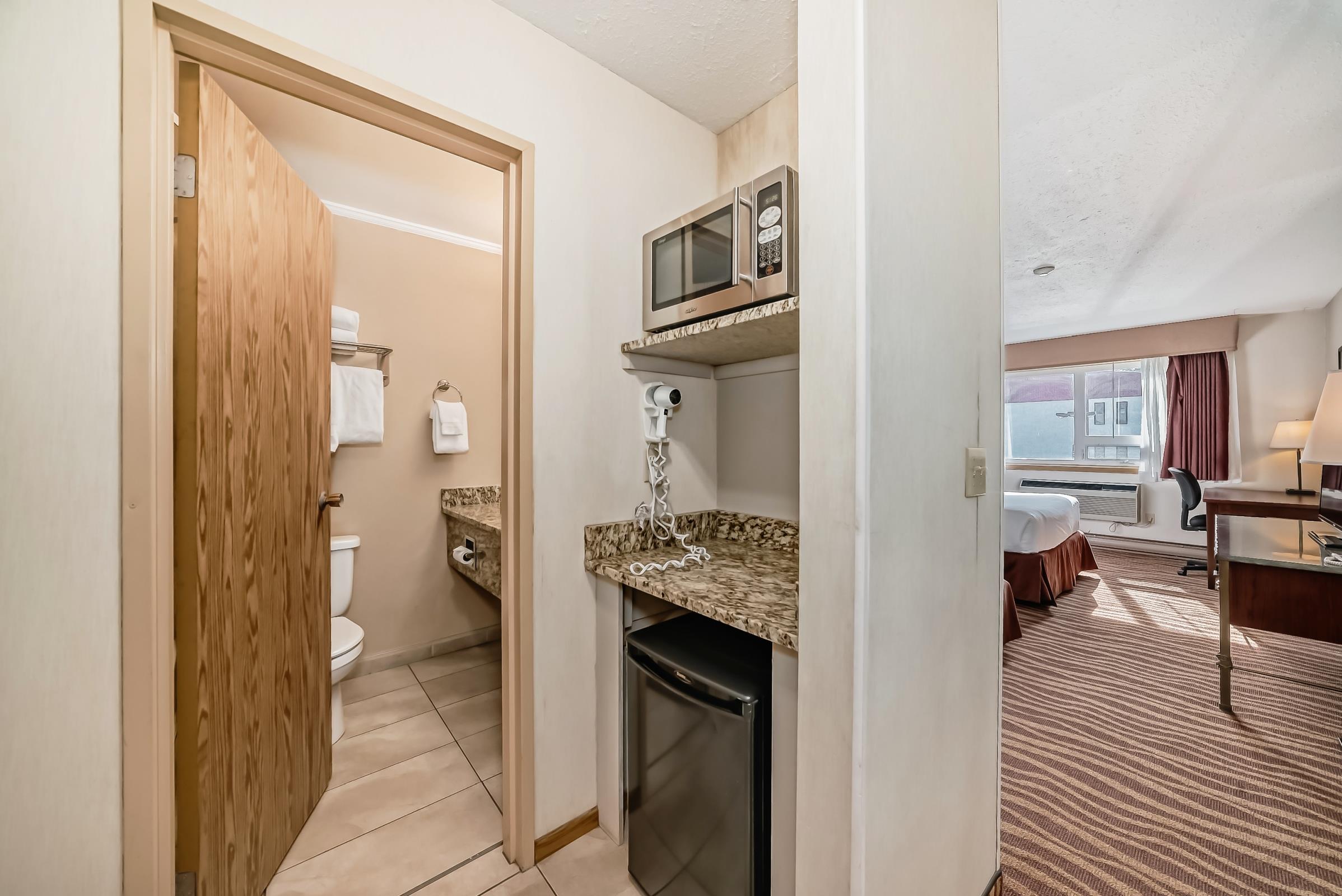 Rooms | Invermere Inn & Suites | Hotel in Invermere, BC